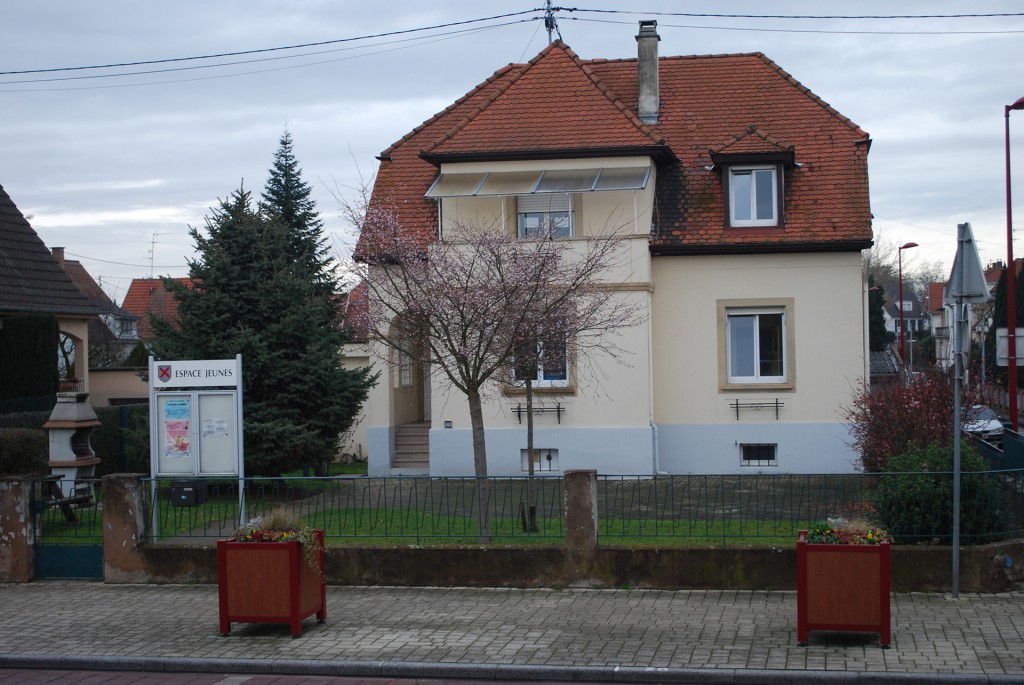 DSC_0003 - Mairie de Mundolsheim - Alsace (Bas-Rhin, 67)